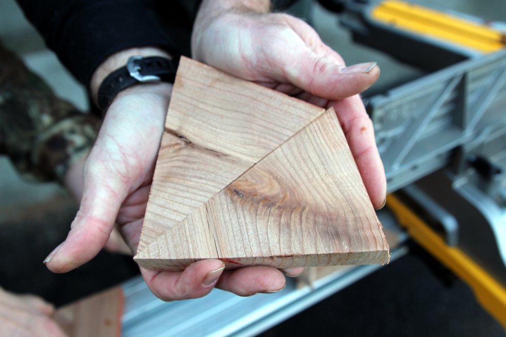 Alder takes a (beautiful) seat at the small-scale logging table - KCAW