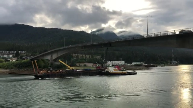 Crane snags Douglas Bridge while leaving Juneau port - KCAW
