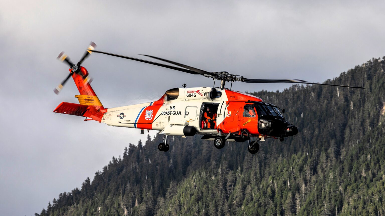 The first on scene of Monday's Coast Guard helicopter crash were the ...